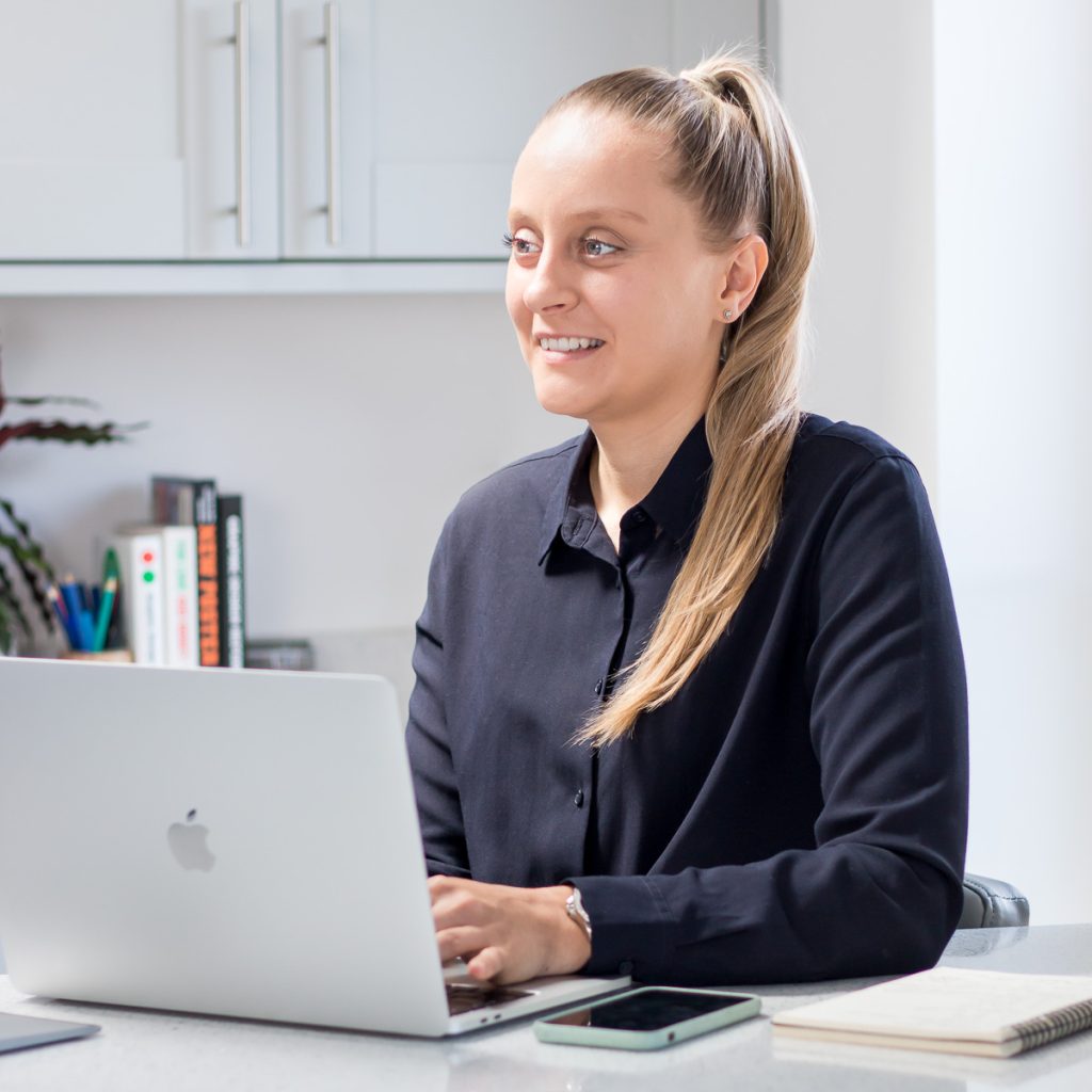 Headshots - Michelle Richards